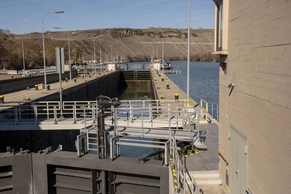 Barragem terminal Stock Photos, Royalty Free Barragem terminal Images ...