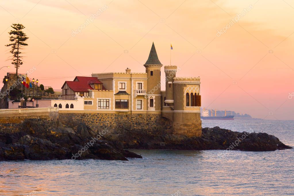 Castillo de Wulff, un monumento popular e icónico de Vina del Mar, que ...