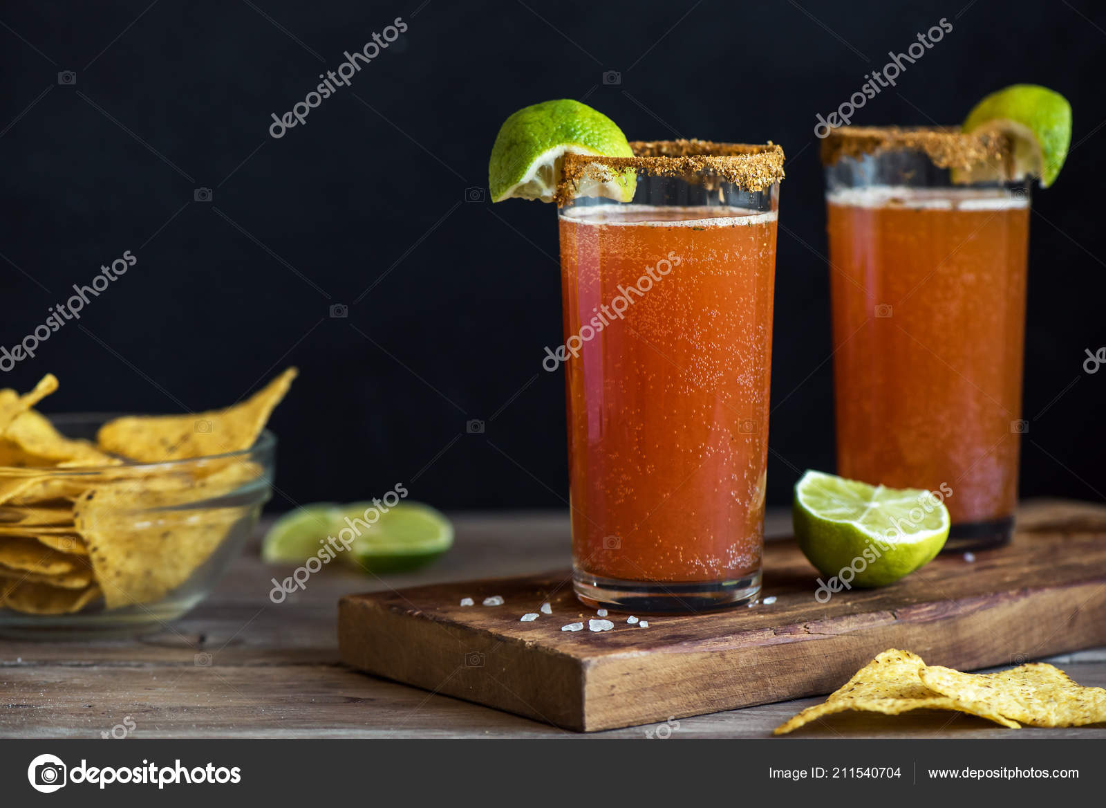 Michelada Cerveza Sangrienta Mexicana Con Rim Spisy Zumo Tomate Servido ...