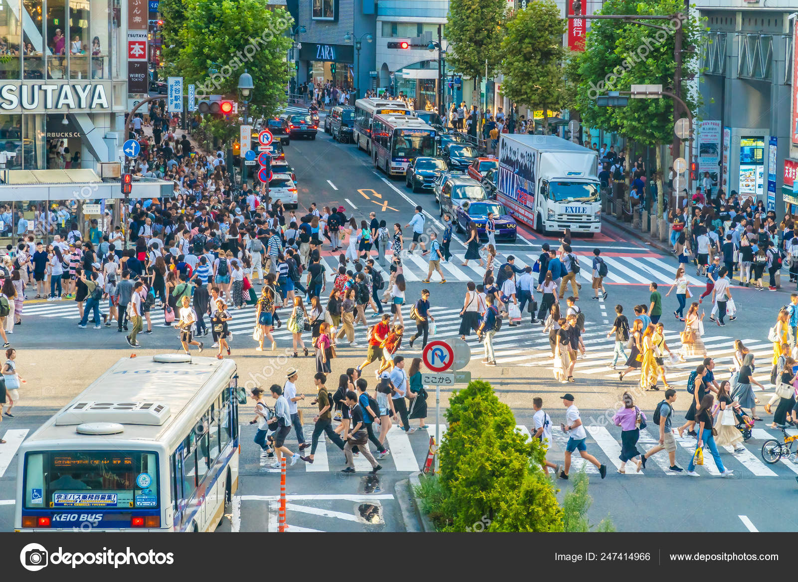 Tokyo Japan Jul 2018 Shibuya Intersection Crossing Popular Landmark ...