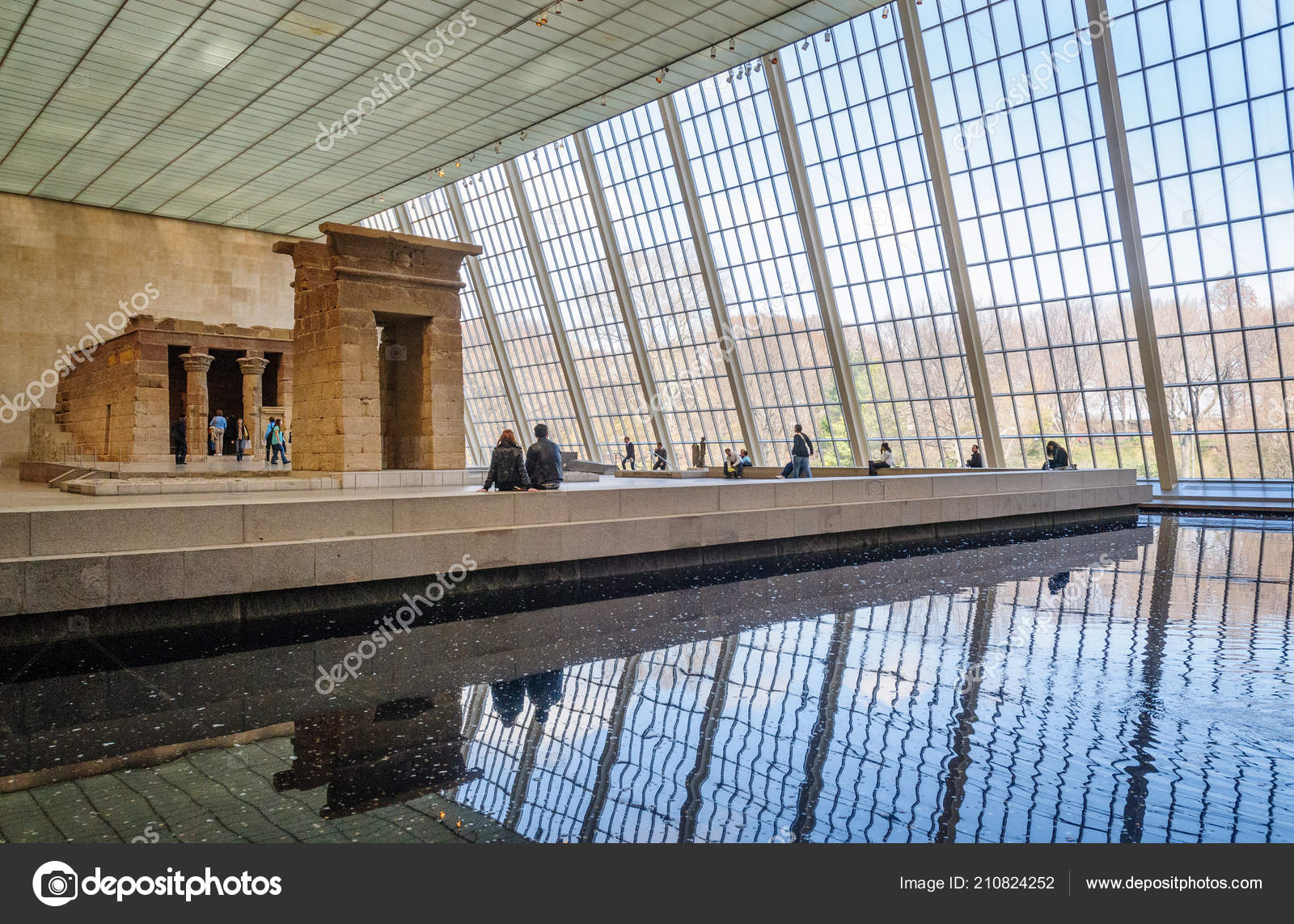 Metropolitan Museum Art — Stock Photo © zrfphoto #210824252