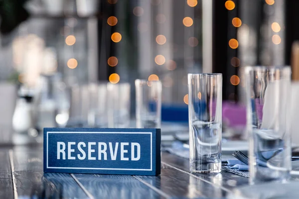 Tabela reservada fotos de stock, imágenes de Tabela reservada sin ...