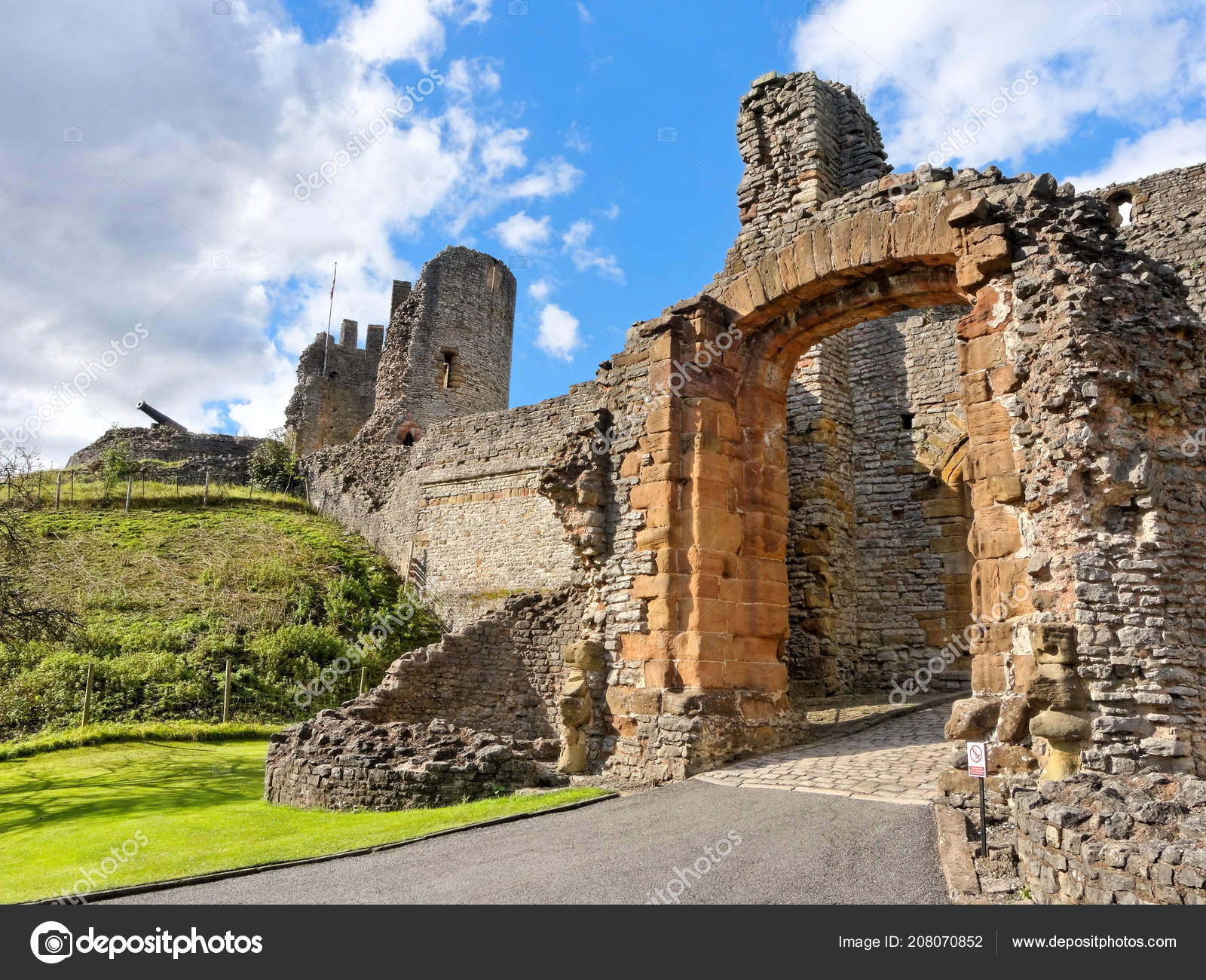 Main Entrance Gate Dudley Castle Ruins Tower Cannon Blue Sky Stock ...