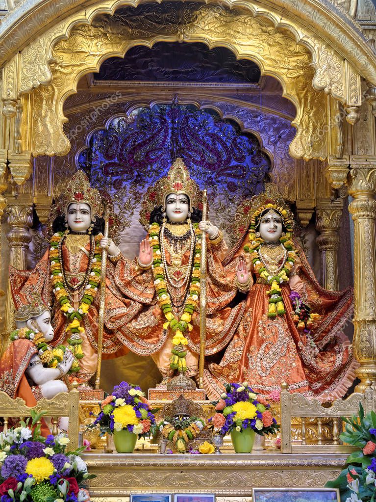 Watford, 20 de mayo: El altar mayor en el templo Hare Krishna llamado ...