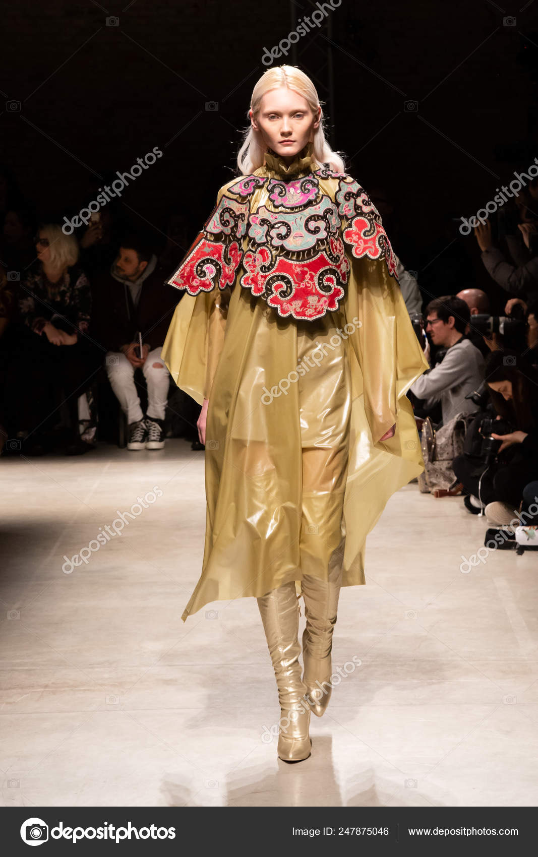 Beautiful model walking the runway – Stock Editorial Photo © tinx ...