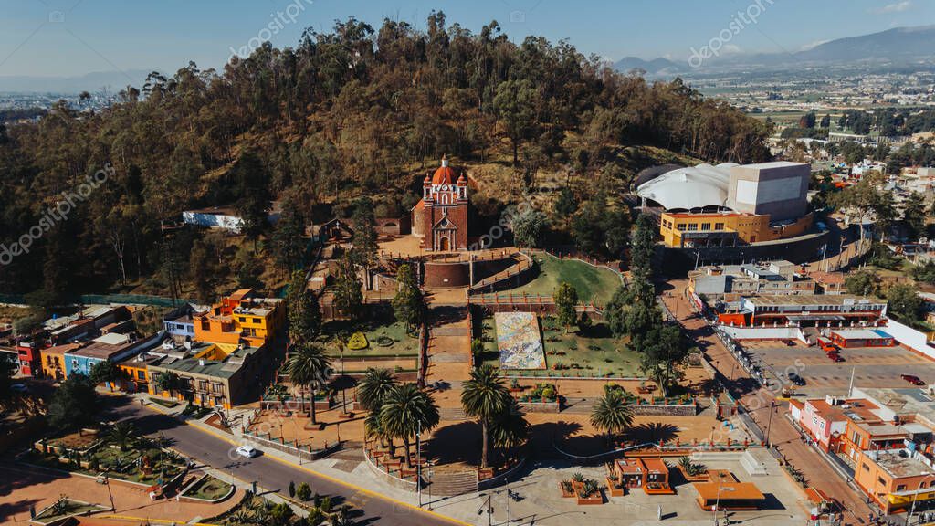 Fotografía aérea del mágico pueblo de Metepec, Estado de México, México ...