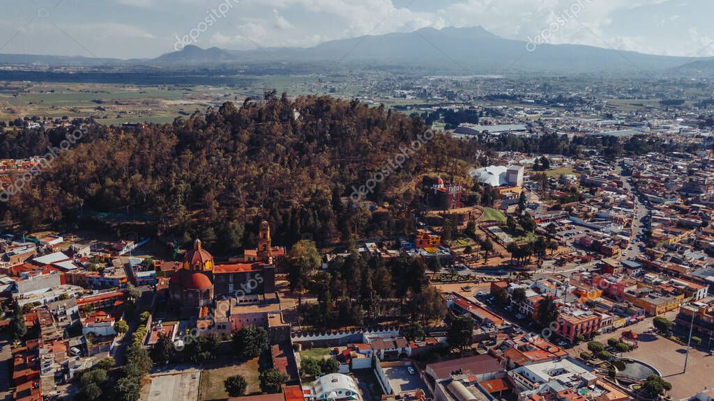 Fotografía aérea del mágico pueblo de Metepec, Estado de México, donde ...