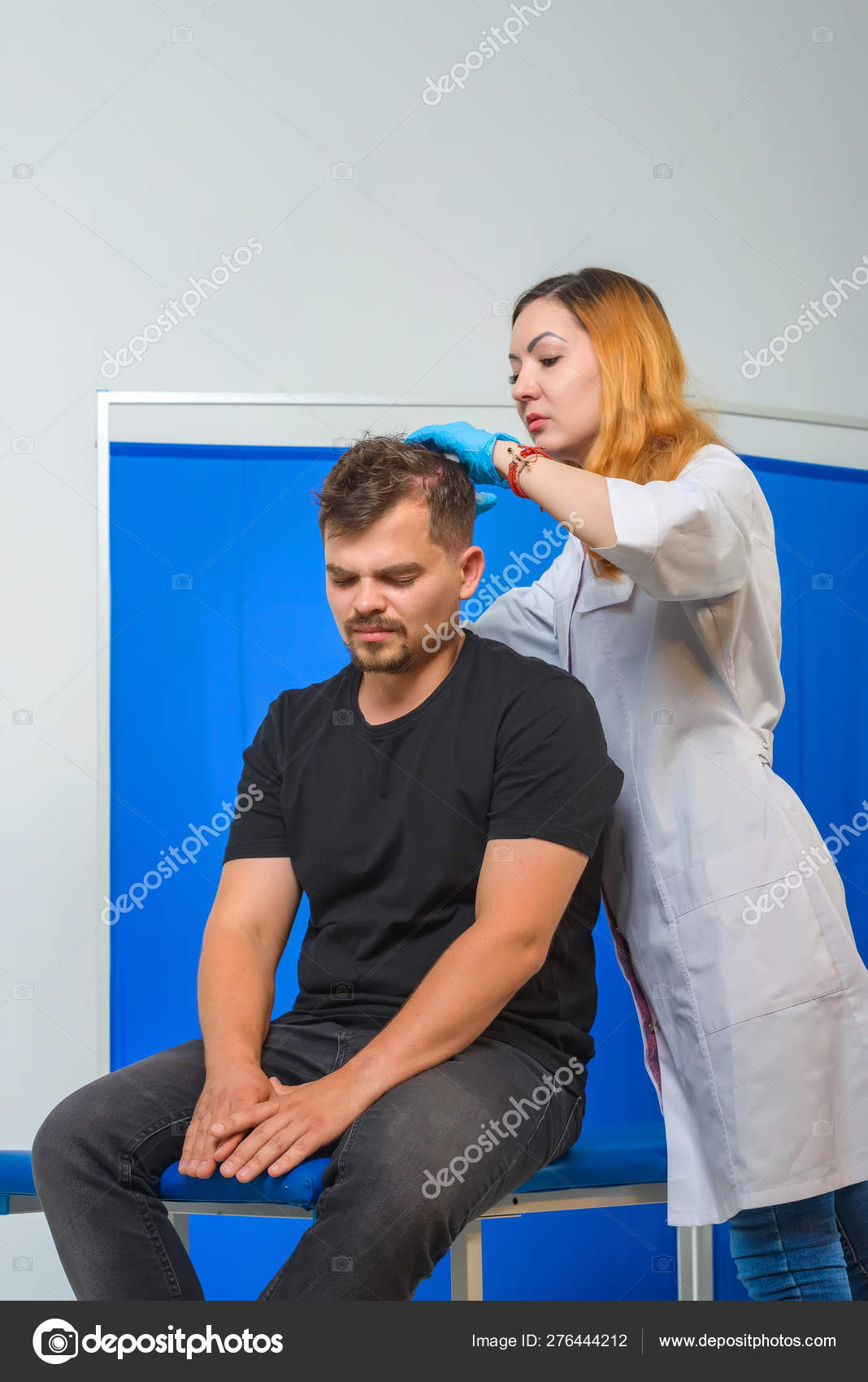 Man Couch Doctor's Office Mesotherapy Young Guy Injections Syringe Head ...