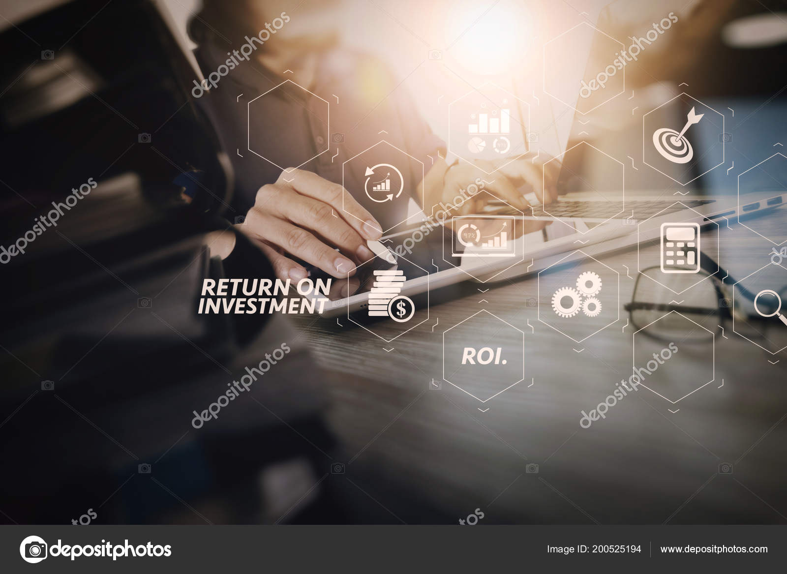 Roi Return Investment Indicator Virtual Dashboard Improving Business ...