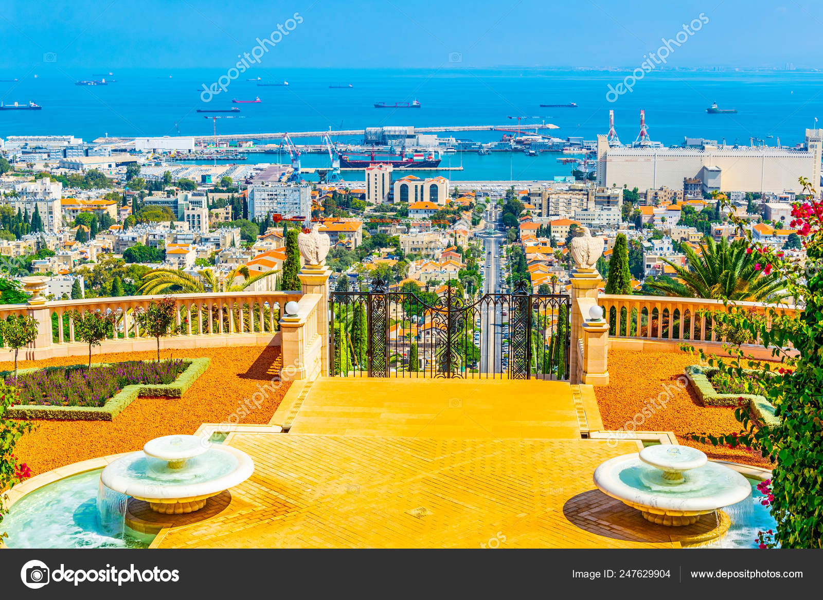 German colony viewed from bahai gardens in Haifa, Israel — Stock Photo ...