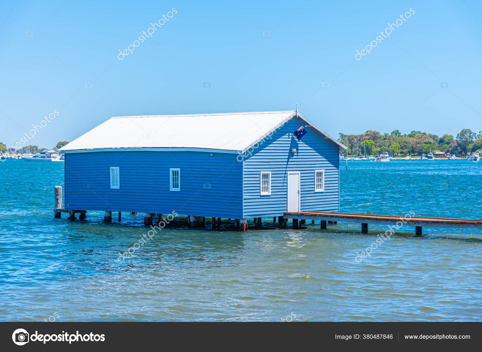 Blue Boat House Perth Australia — Stock Photo © Dudlajzov #380487846