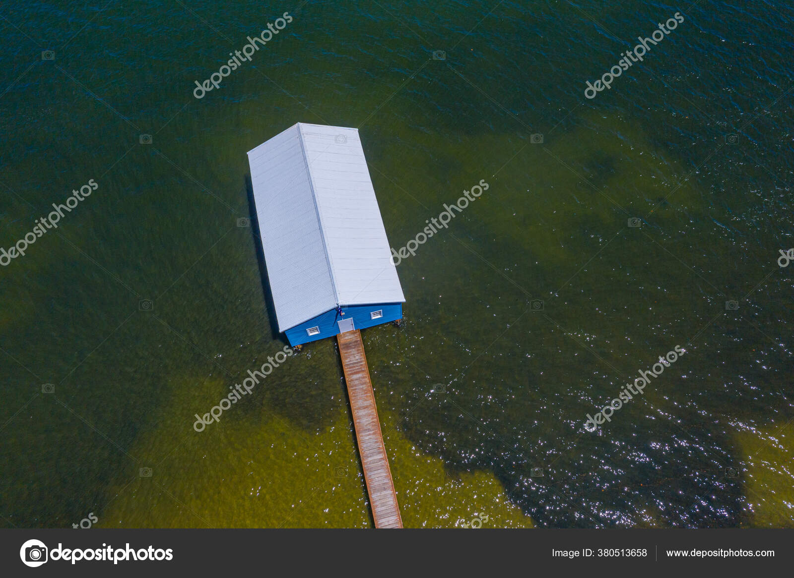 Blue Boat House Perth Australia Stock Photo by ©Dudlajzov 380513658
