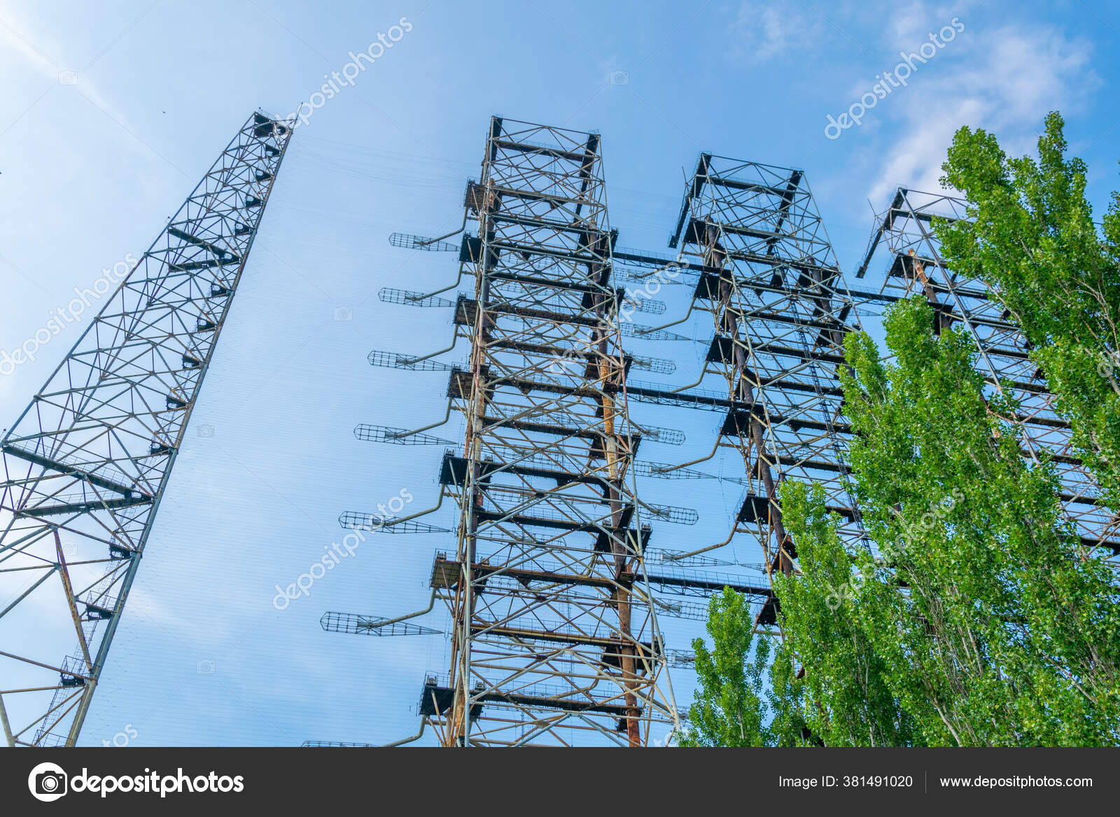 Steel Construction Radar Duga Station Ukraine Stock Photo by ©Dudlajzov ...