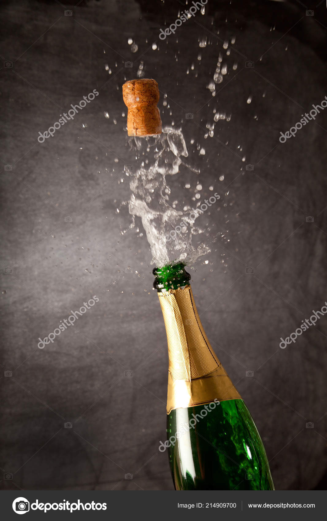 Bouteille De Champagne Qui Explose