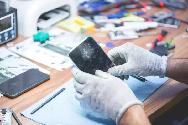 Cell phone repair Stock Photos, Royalty Free Cell phone repair Images ...