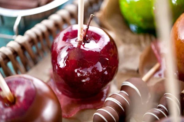 Making candy apples Stock Photos, Royalty Free Making candy apples ...