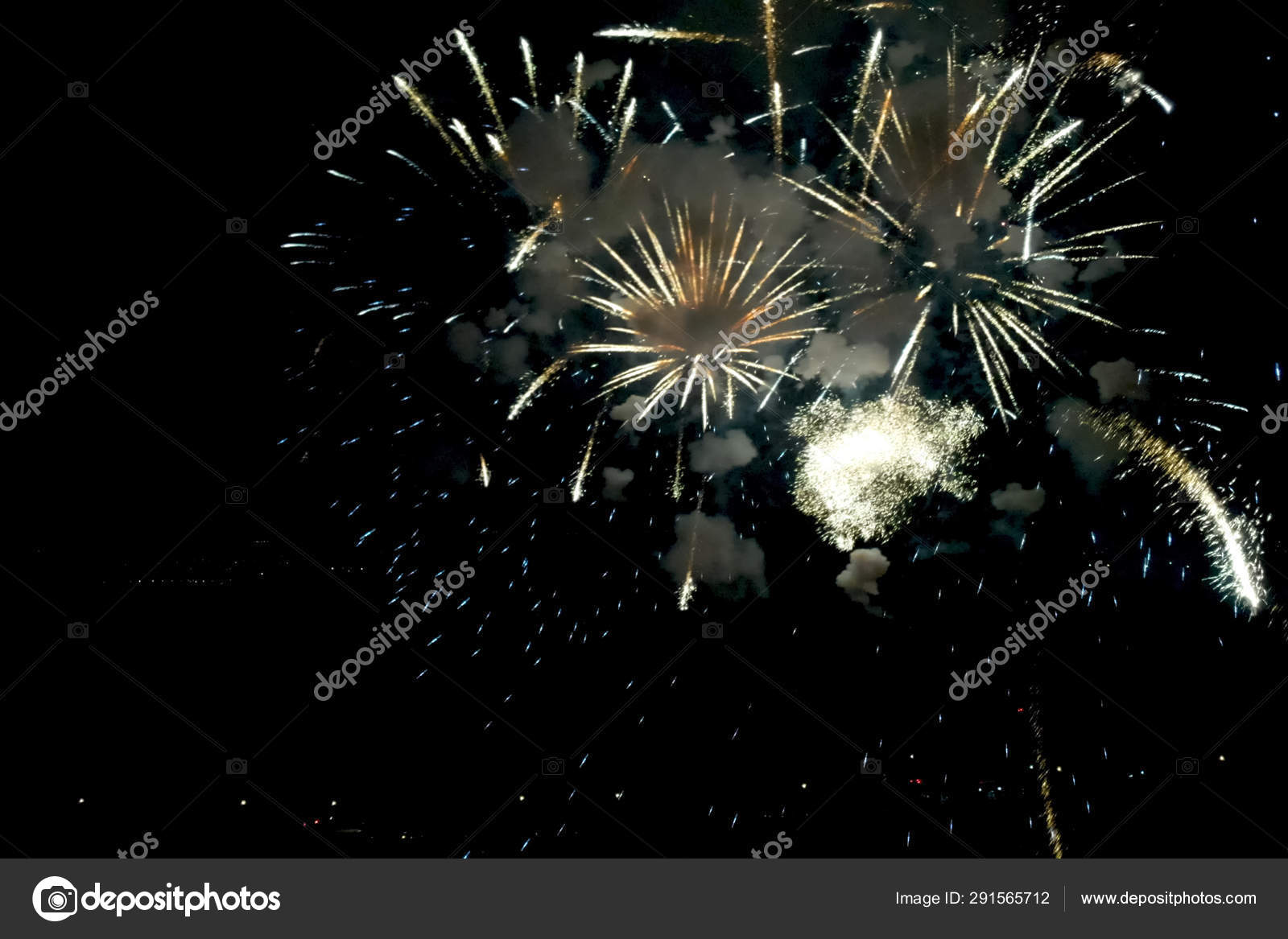 New Year fireworks, inside view of fireworks — Stock Photo © Ludya ...