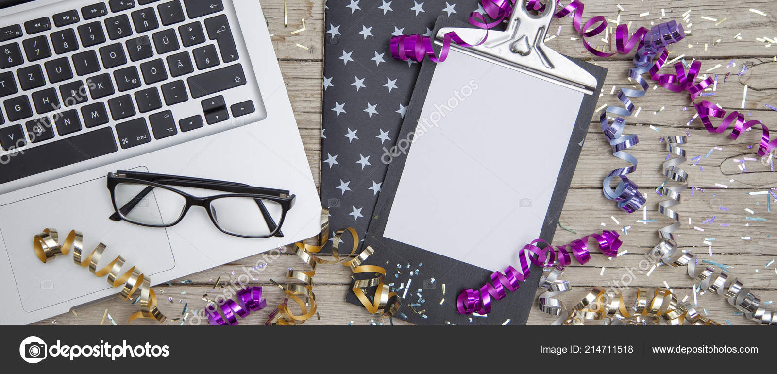 Clipping Board White Empty Paper Carnival Decorations Laptop Wooden ...