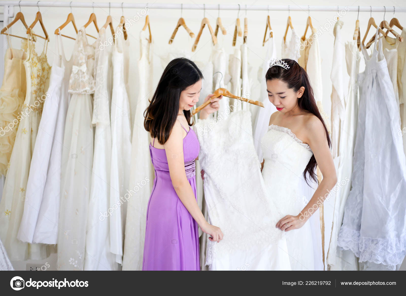 Beautiful Bride Getting Dressed Her Best Friend Her Wedding Day — Stock ...