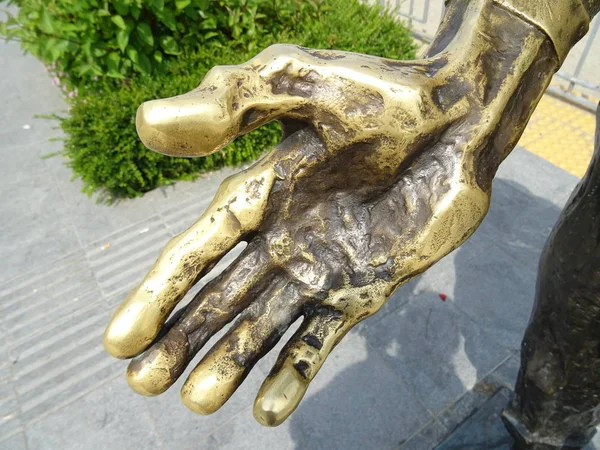 Statue hand gold Stock Photos, Royalty Free Statue hand gold Images ...