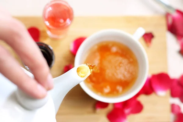 Tea kiss Stock Photos, Royalty Free Tea kiss Images | Depositphotos