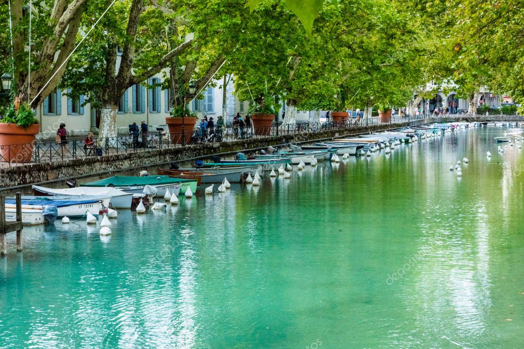 ANEXO, Francia - 7 de septiembre de 2018: Canal du Vasse visto desde el ...