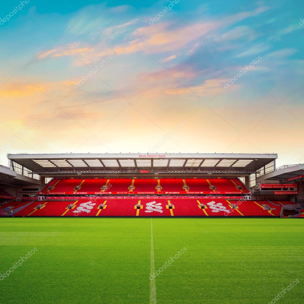 LIVERPOOL, REINO UNIDO - 17 DE MAYO DE 2018: Estadio Anfield, sede del ...