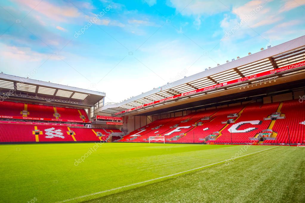 LIVERPOOL, REINO UNIDO - 17 DE MAYO DE 2018: Estadio Anfield, sede del ...
