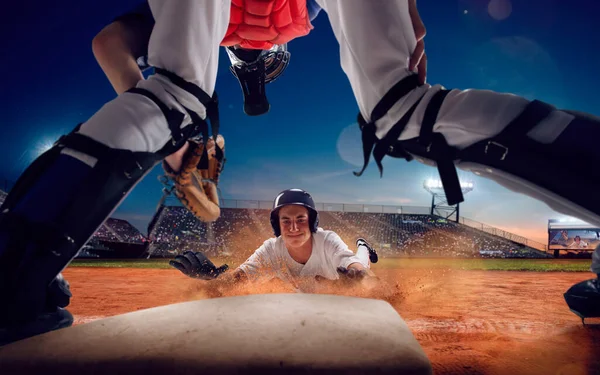 Professional Baseball Players Field Stock Photo by ©arturdidyk@gmail ...