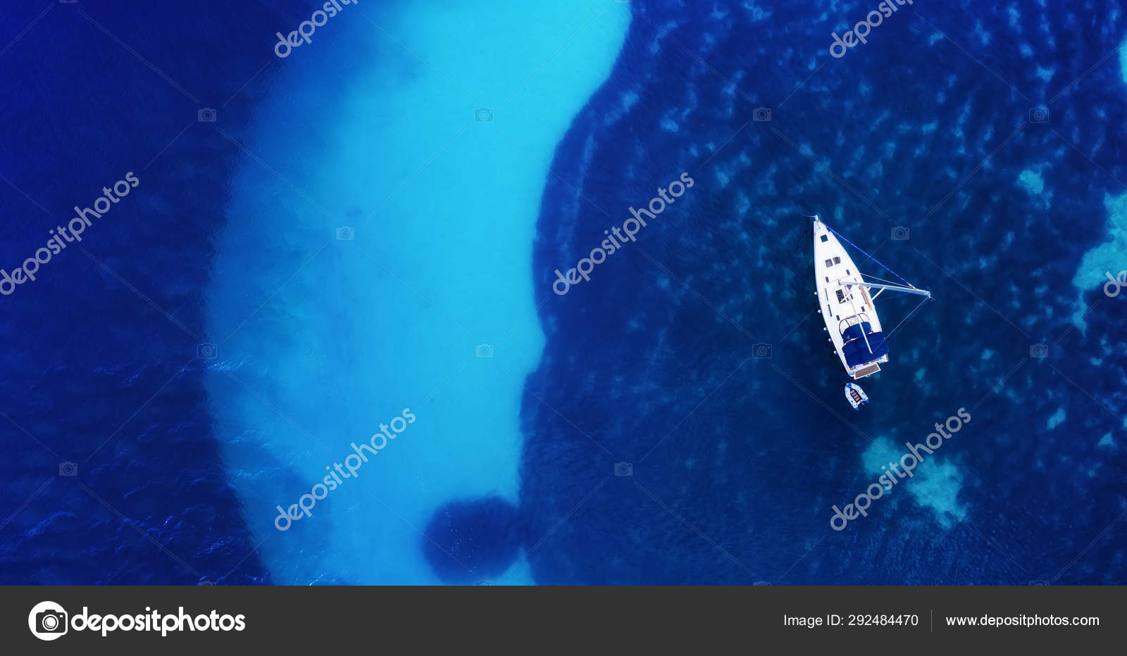 Yacht Water Surface Top View Turquoise Water Background Top View Stock ...