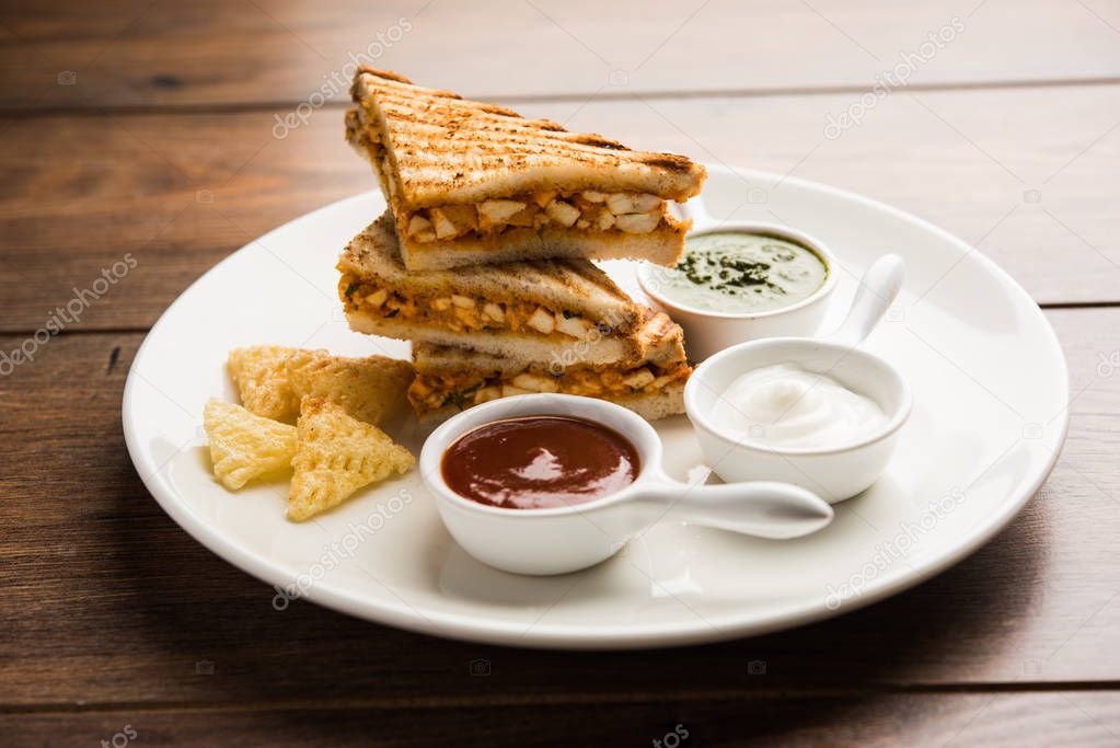 Paneer Tikka Sandwich es una popular versión india de sándwich con ...