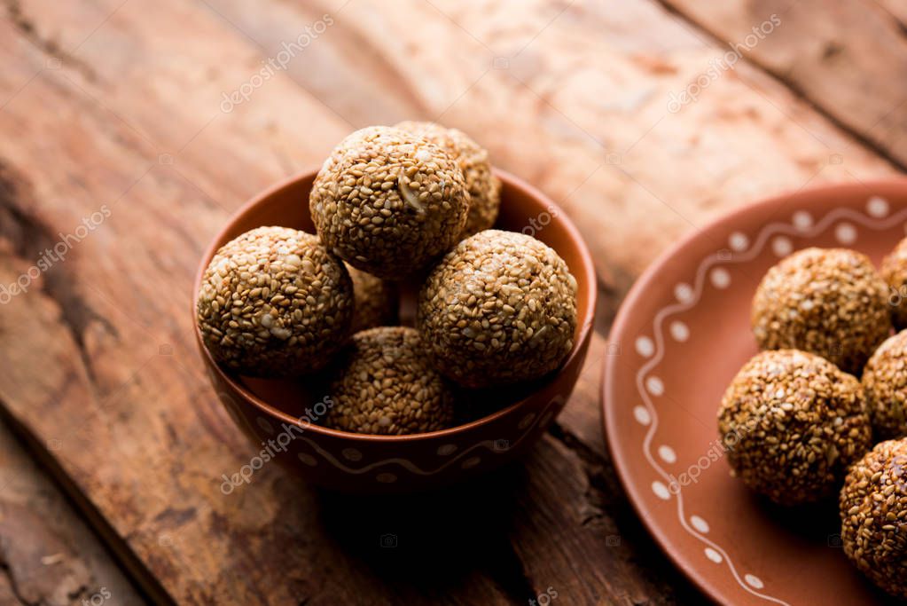 Bolas Tilgul Laddu o Til Gul para makar sankranti, es un alimento ...