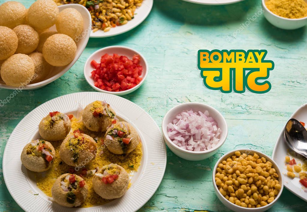 grupo de Bombay comida de chat incluye golgappa / panipuri, bhel-puri ...