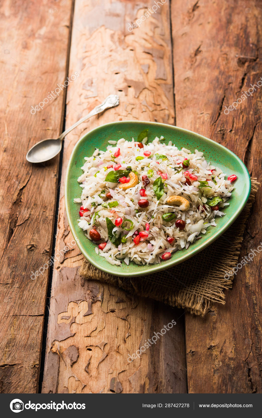 Dapde Pohe Typical Maharashtrian Breakfast Made Thin Variety Poha Fresh ...