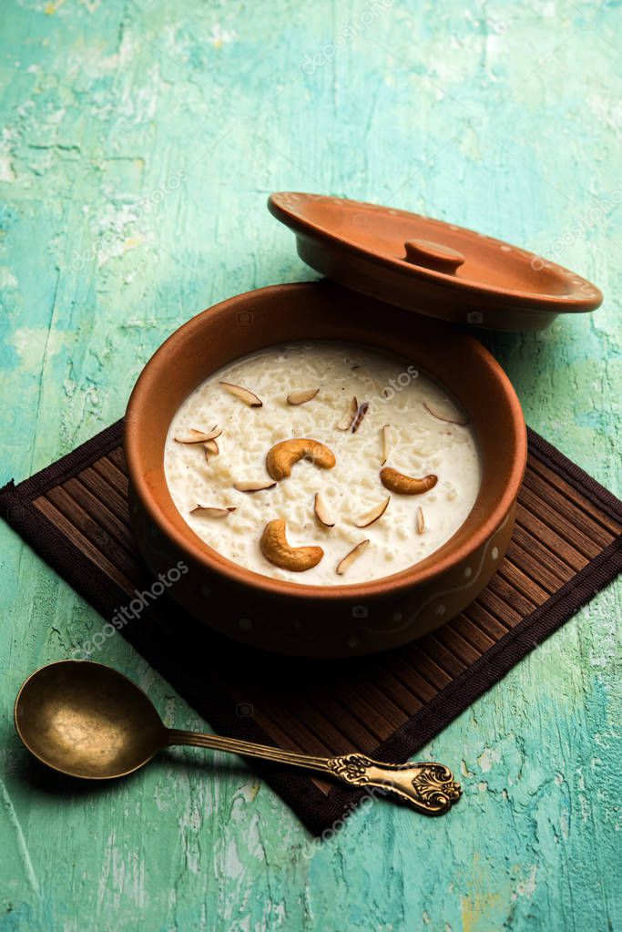 Arroz Kheer o Firni o Chawal ki Khir es un pudín del subcontinente ...