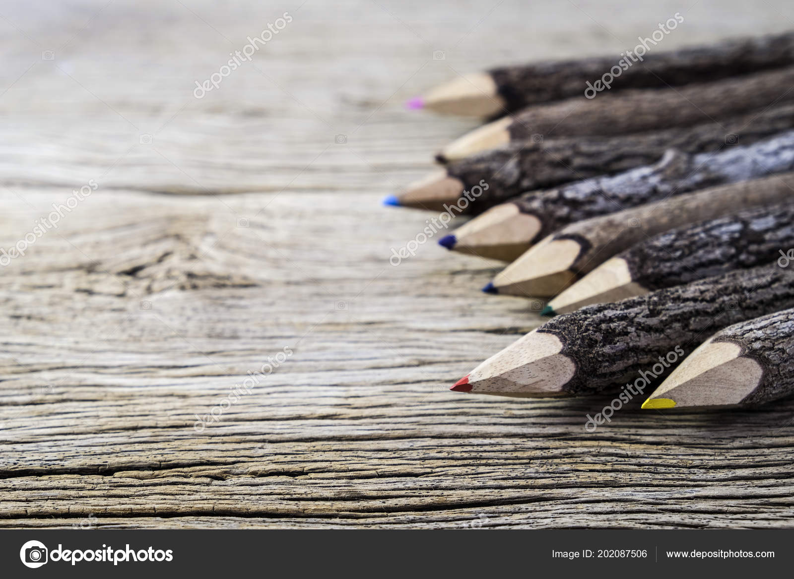 Color Pencil Wood Background Stock Photo by ©Myimagine 202087506