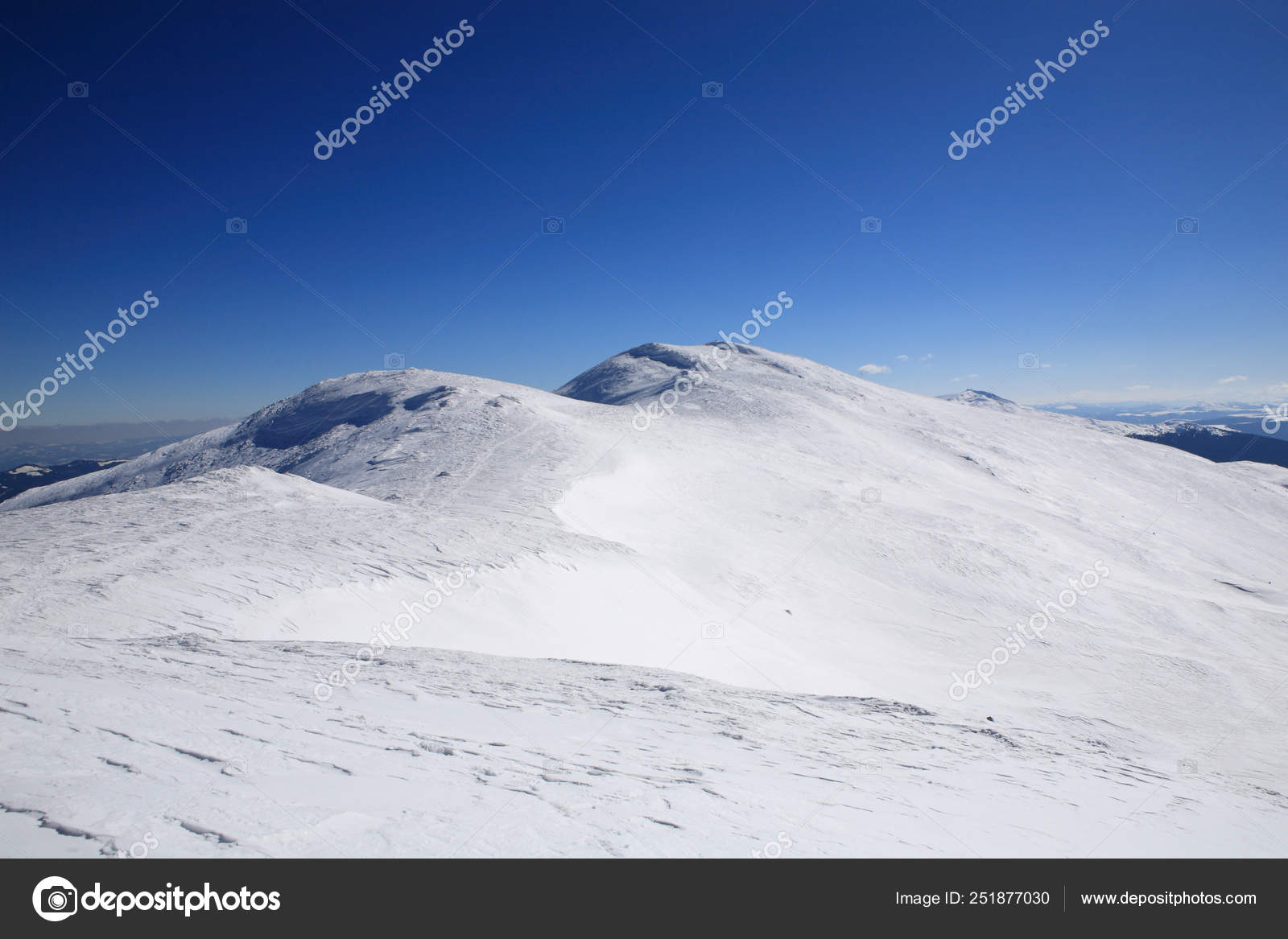 Mountain ridge in winter — Stock Photo © vitalfoto #251877030