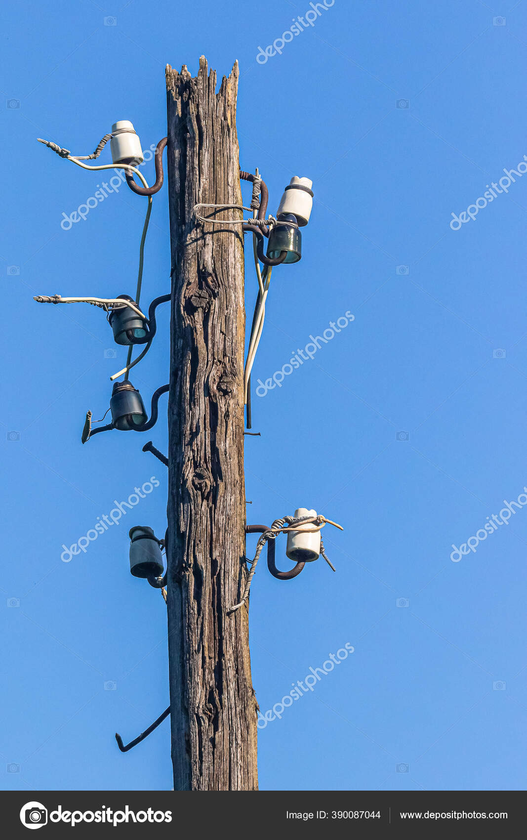 Old Rotten Wooden Pole Electrical Insulators Cut Wires Blue Sky — Stock ...