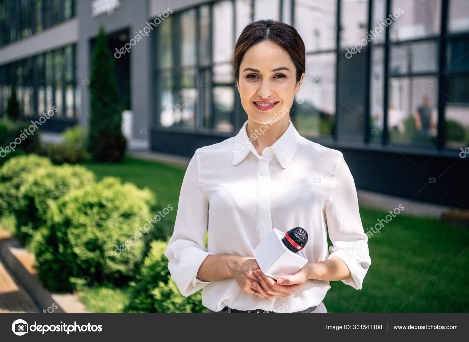 Attractive Journalist Formal Wear Holding Microphone Smiling — Stock ...