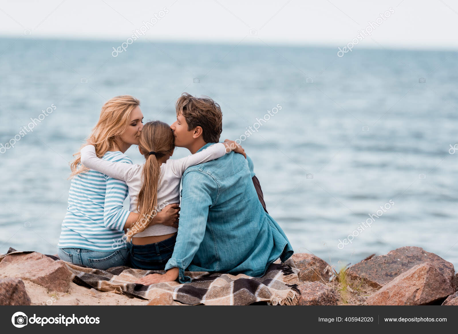 Back View Parents Embracing Kissing Daughter Plaid Sea Stock Photo by ...