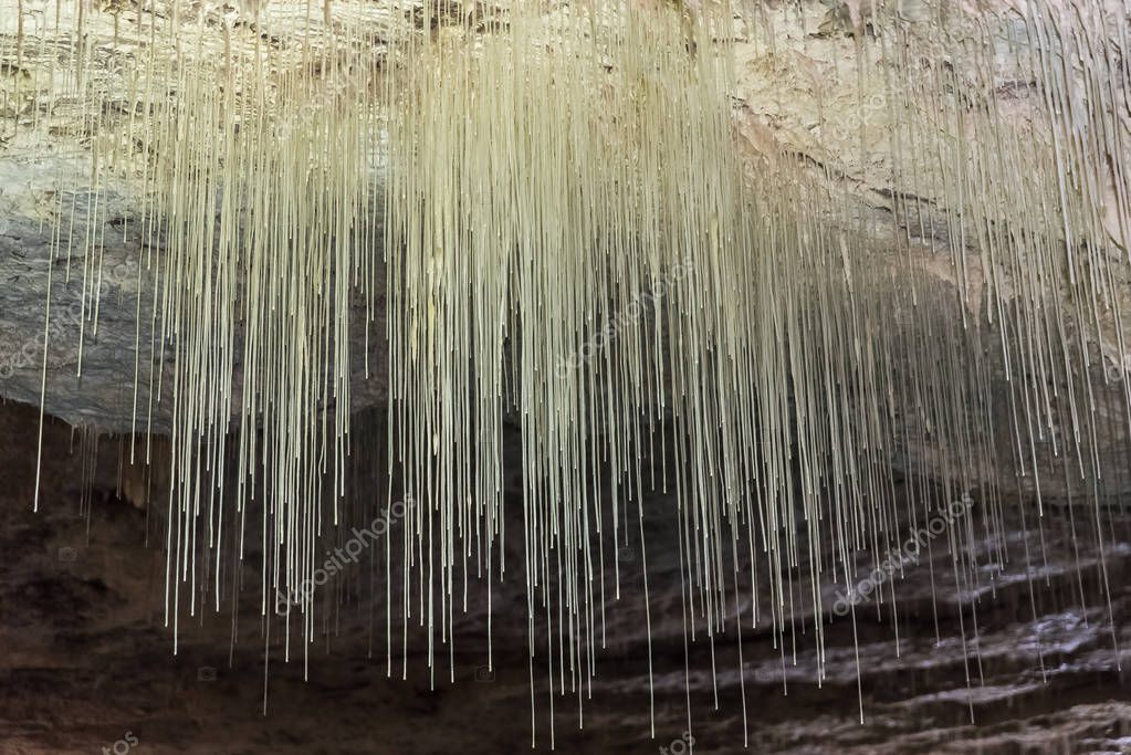 Grotte de Choranche en el Vercors, hermosas estalactitas en las cuevas 2023