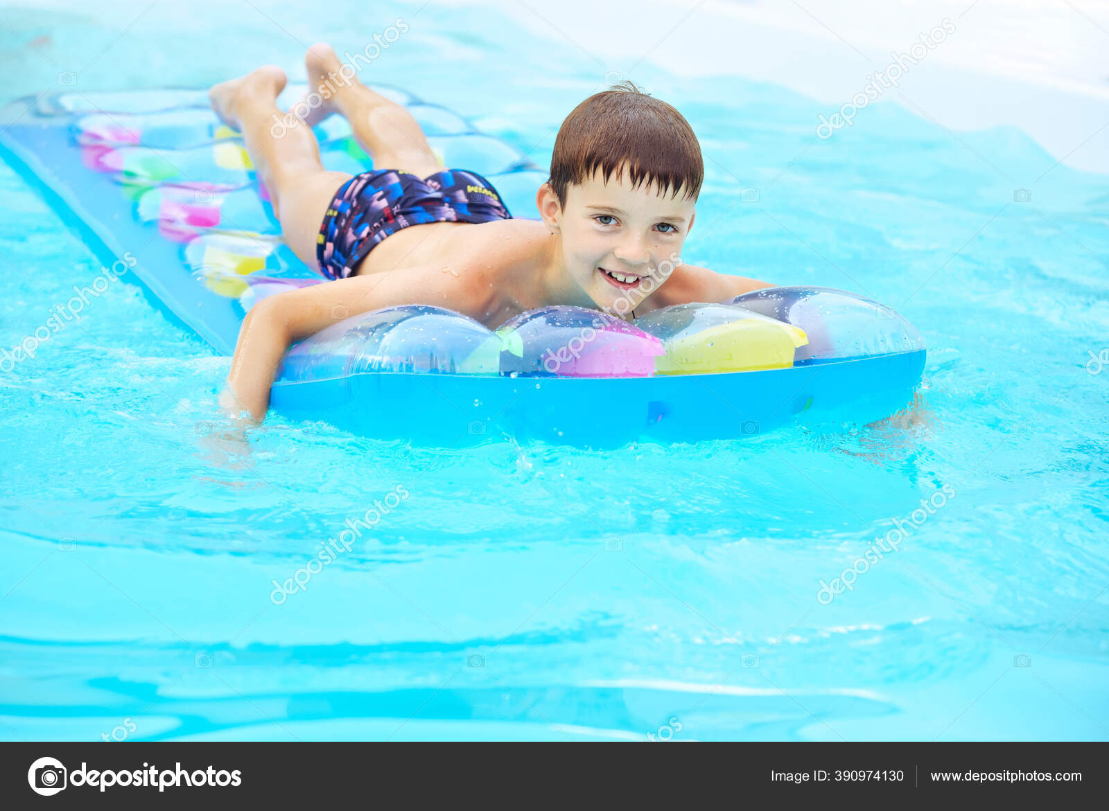 Boy Inflatable Float Outdoor Swimming Pool Summer Vacation Kids Swim ...