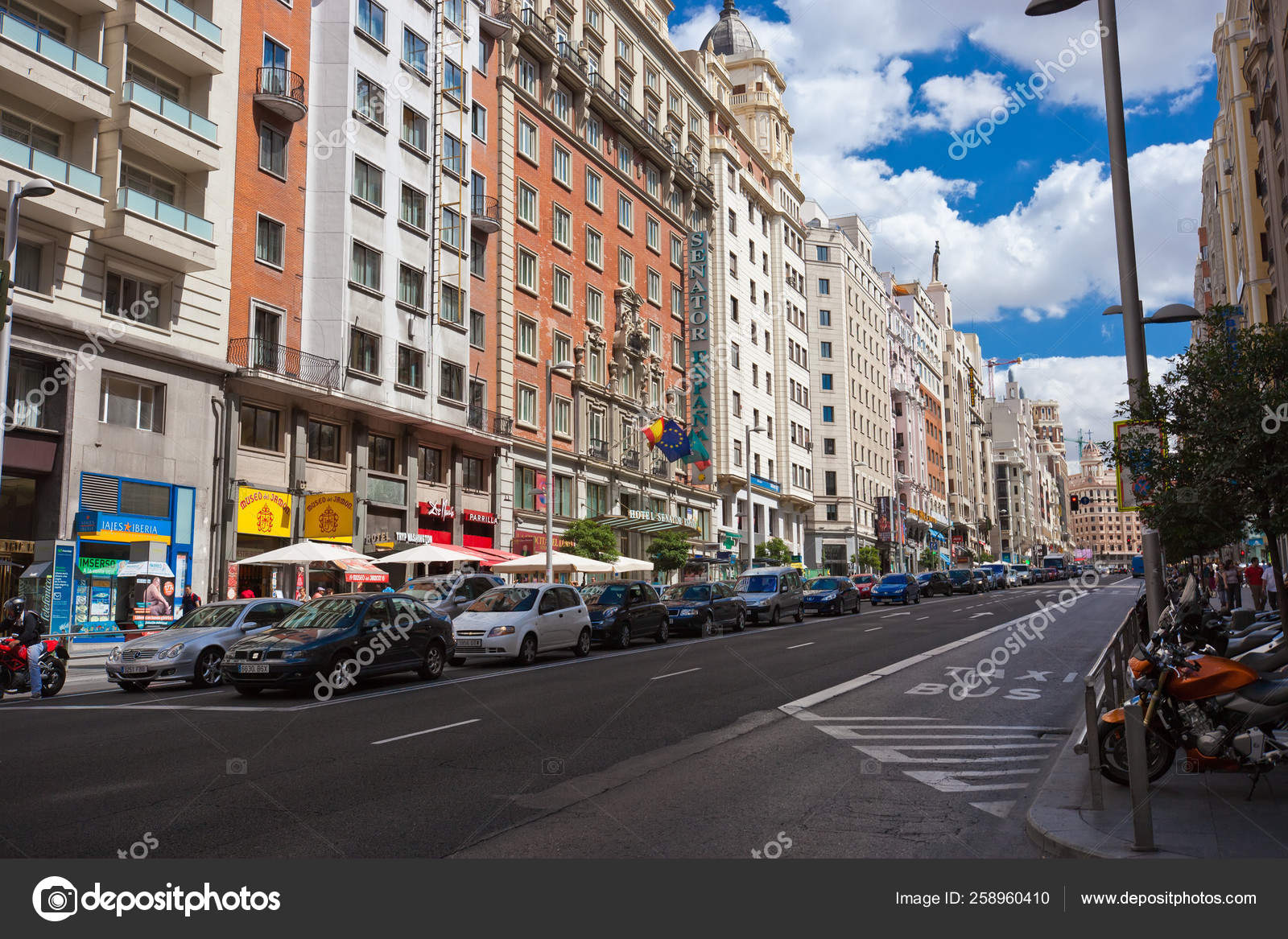 Main Street Madrid Gran Spain – Stock Editorial Photo © YAYImages ...