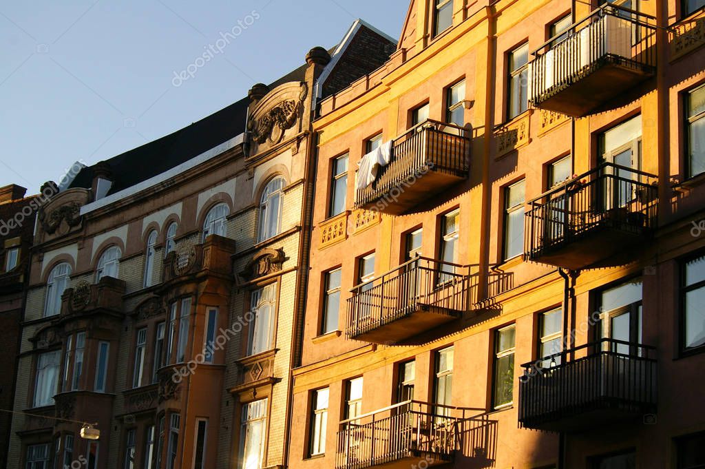 Edificio típico de fachada en Malno Suecia 2025