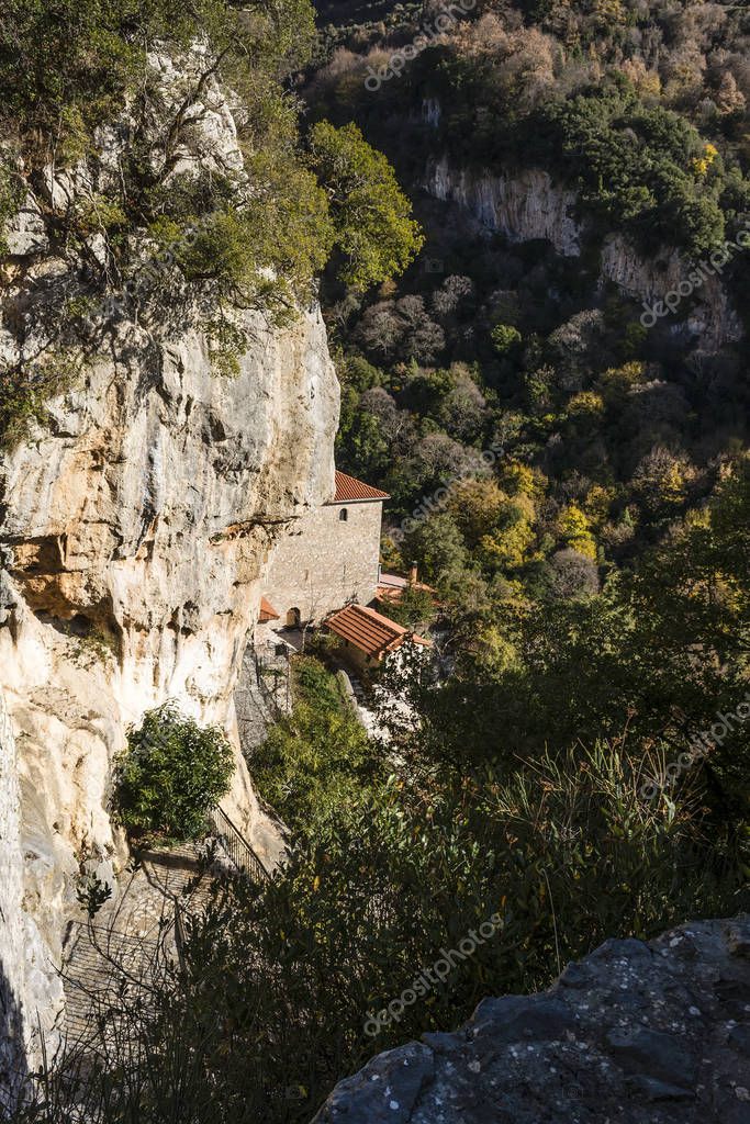 El monasterio de Nuestra Señora de Emialon en Dimitsana, Grecia 2023