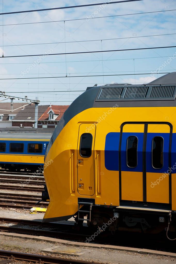Yellow Blue Train Holland Railway Station — Stock Photo © YAYImages ...