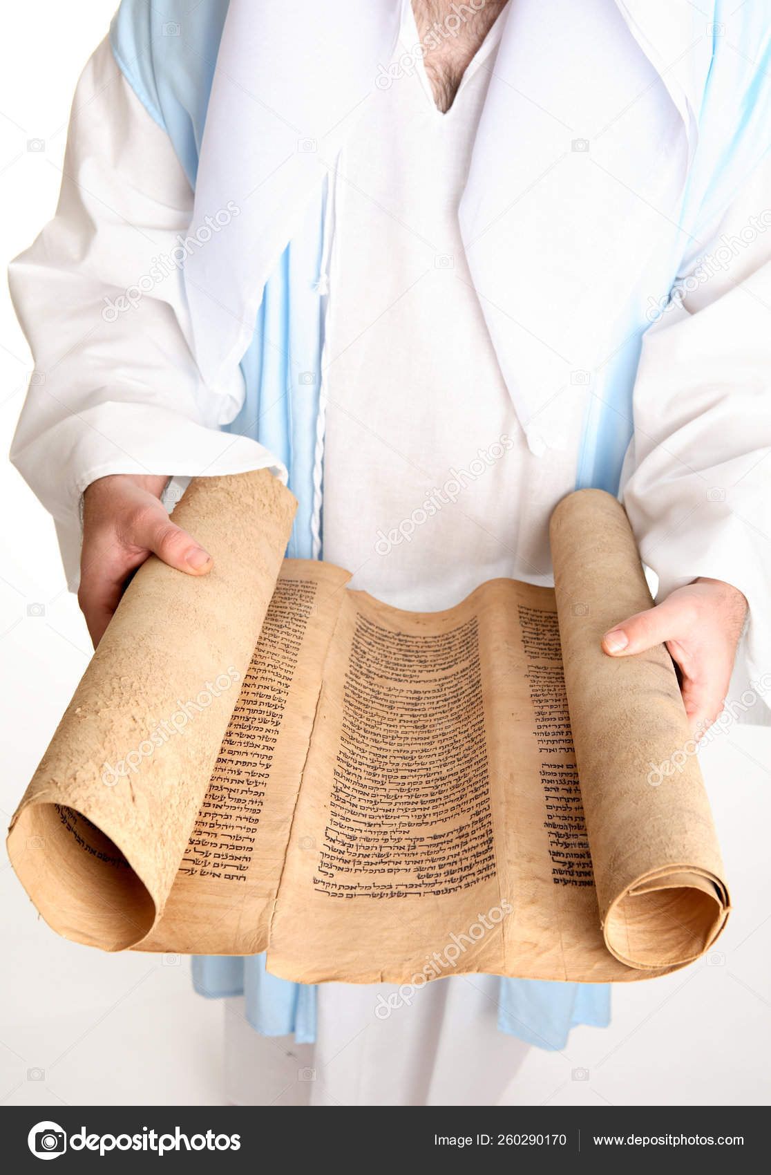 Focus Scroll Torah Reading Public Must Written Skin Parchment Clean ...