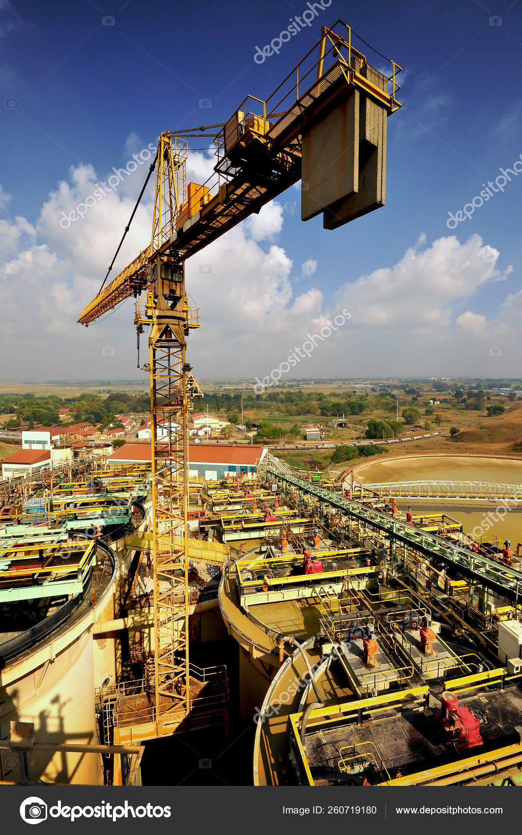 Permanently Fixed Overhead Crane Towers Floatations Tanks Gold ...