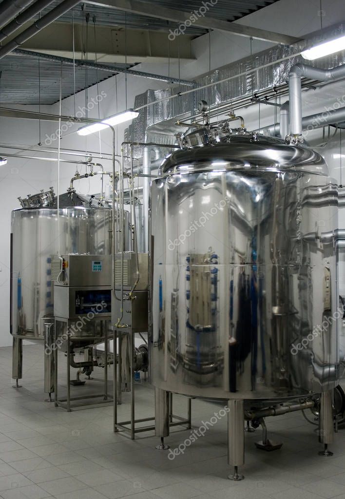 Sistema autom tico de filtraci n de agua en una f brica farmac utica 2024