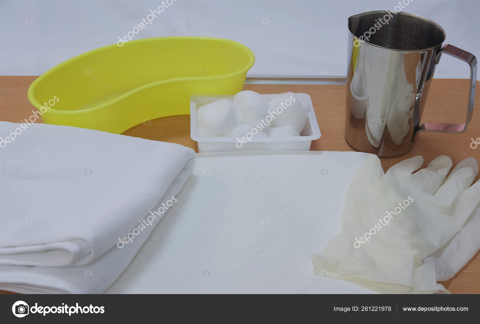 Pembilasan Diatur Untuk Perawatan Perineal Pasien Meja Rumah Sakit ...